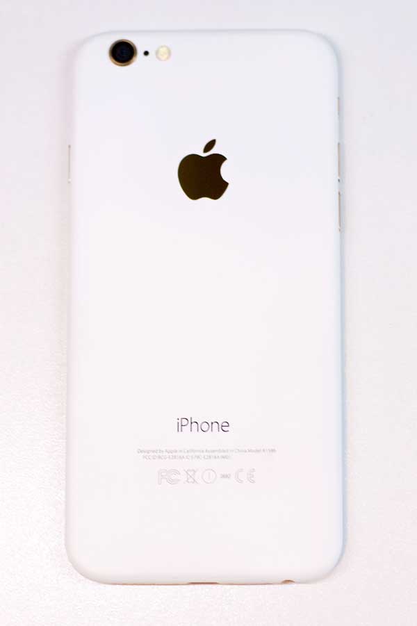 Un iPhone Blanc Mat vaut Mieux que 10 Jet Black (images) - MaxiApple